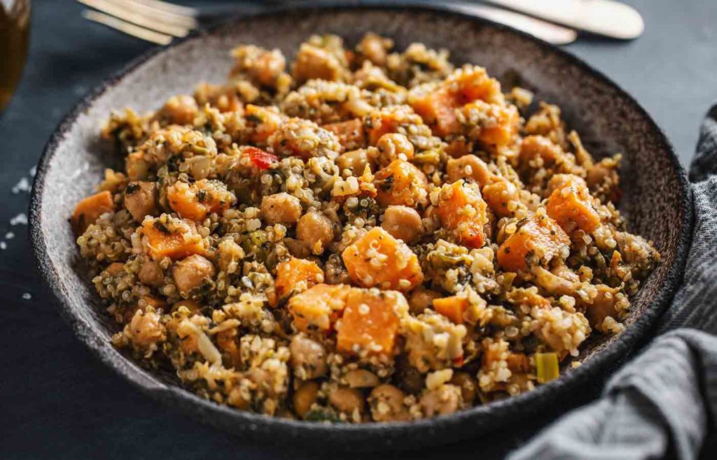 Quinoa con verduras, una receta sana y rápida de preparar